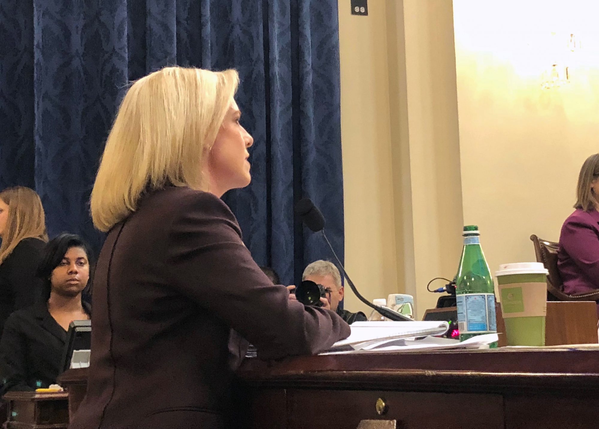 Democrats probe DHS secretary on family separation, border security ...